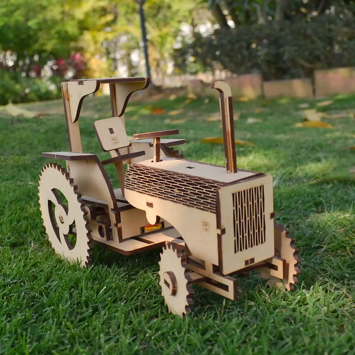 DIY 3D Rusty Tractor Model Kit for 8+ Year old Kids – Mittimate